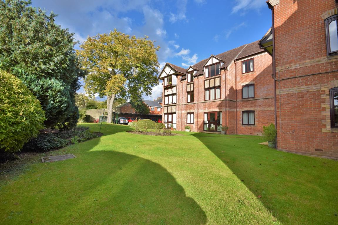 5137_room03image3120-1 - Barons Estate Agents